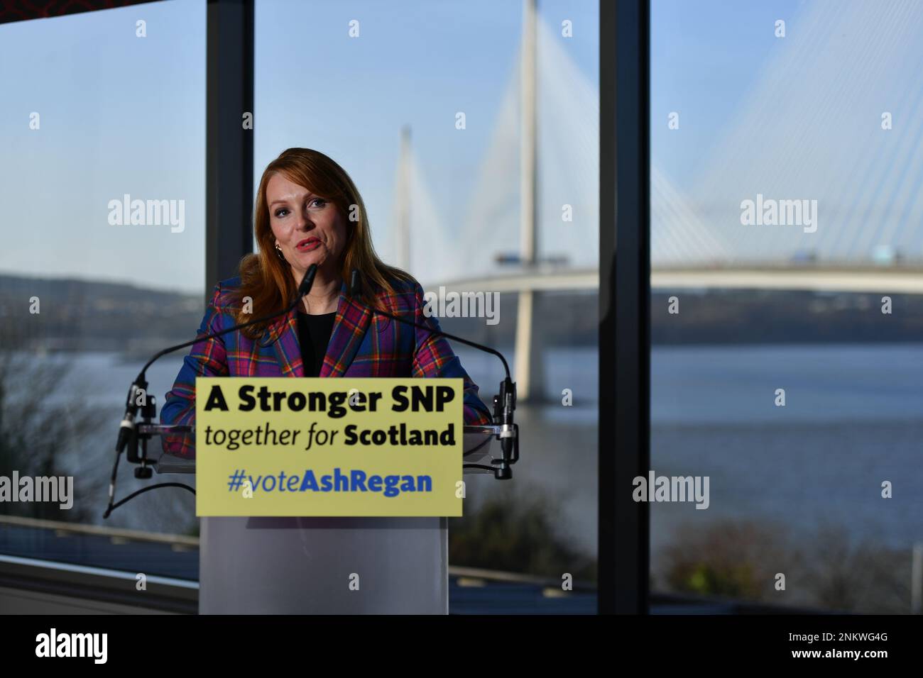 Ash regan building bridges hi-res stock photography and images - Alamy