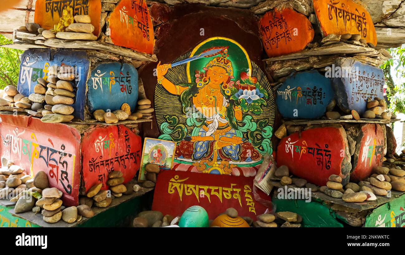 Tibetan script hi-res stock photography and images - Alamy