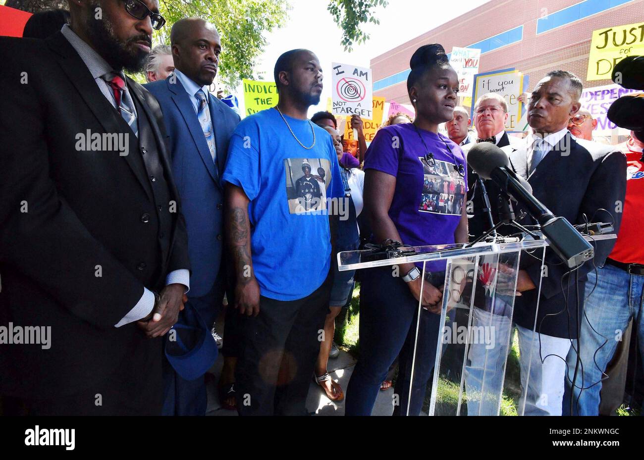 FILE - Delisha Searcy, mother of De'Von Bailey, at podium, speaks at a ...
