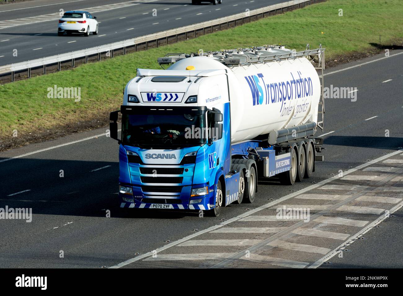 Tanker lorry truck on motorway hi-res stock photography and images - Alamy