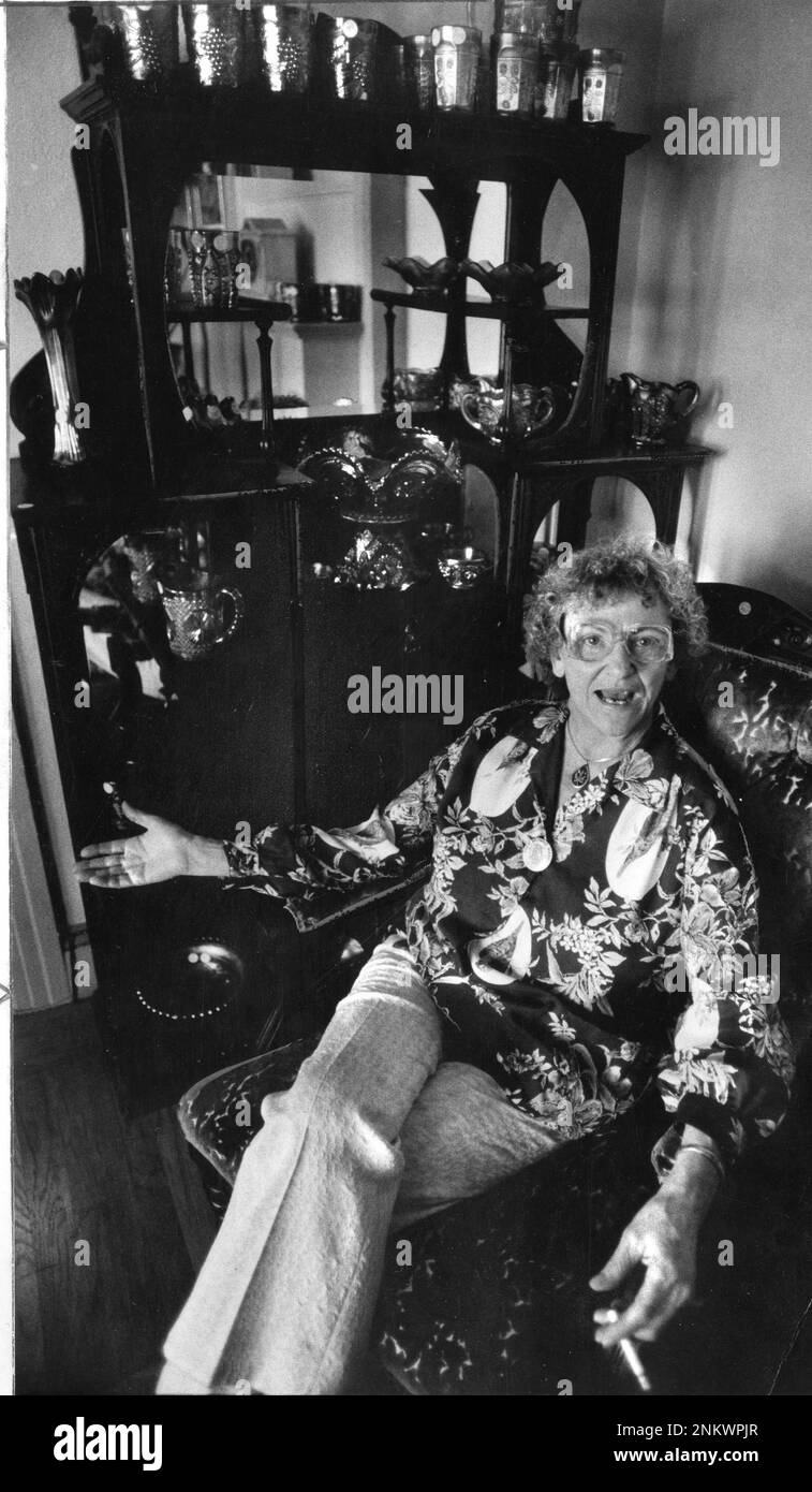 Mary Jane Rathbun, also known as Brownie Mary, is selling items in her ...