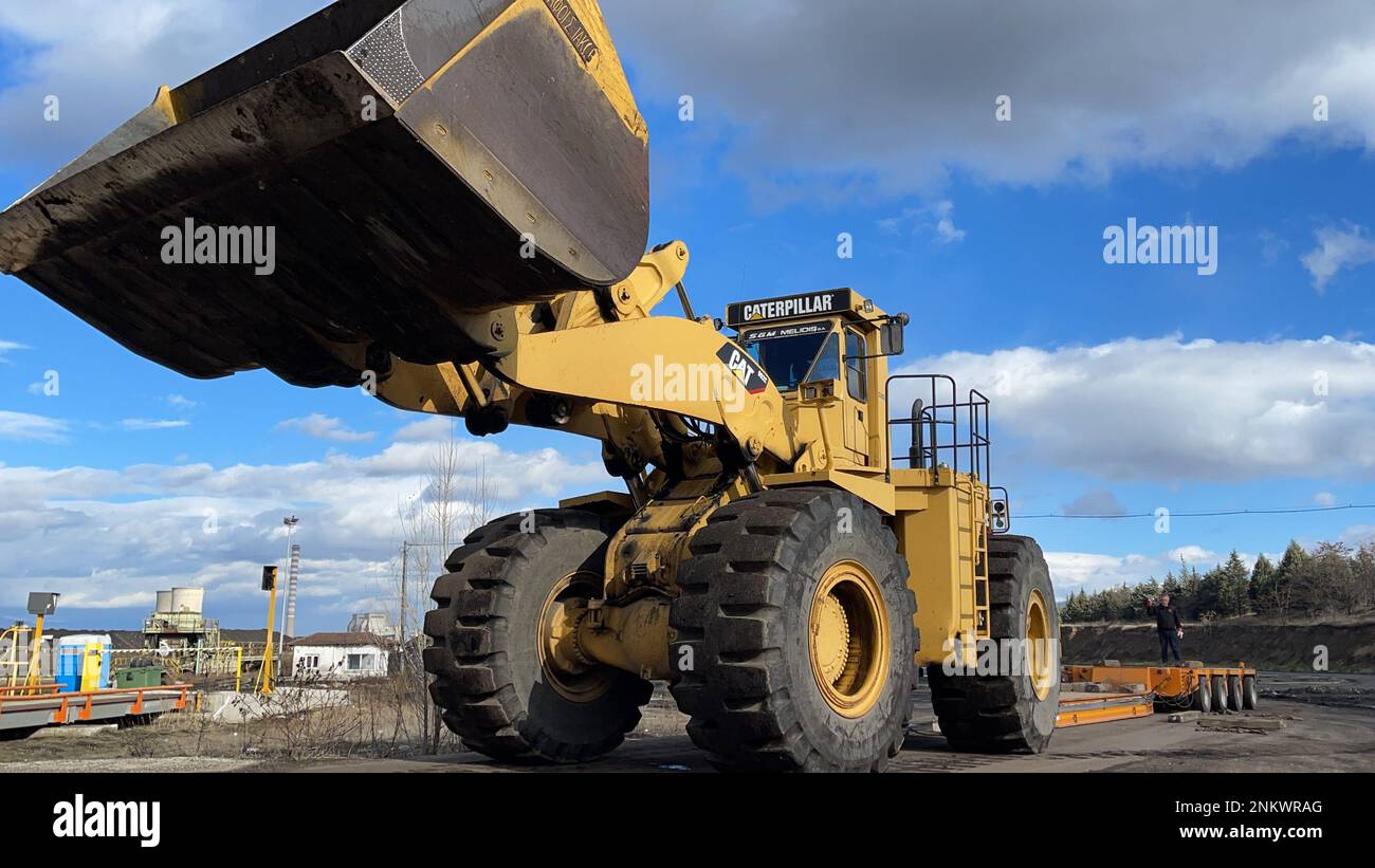 Loader wheels hi-res stock photography and images - Alamy