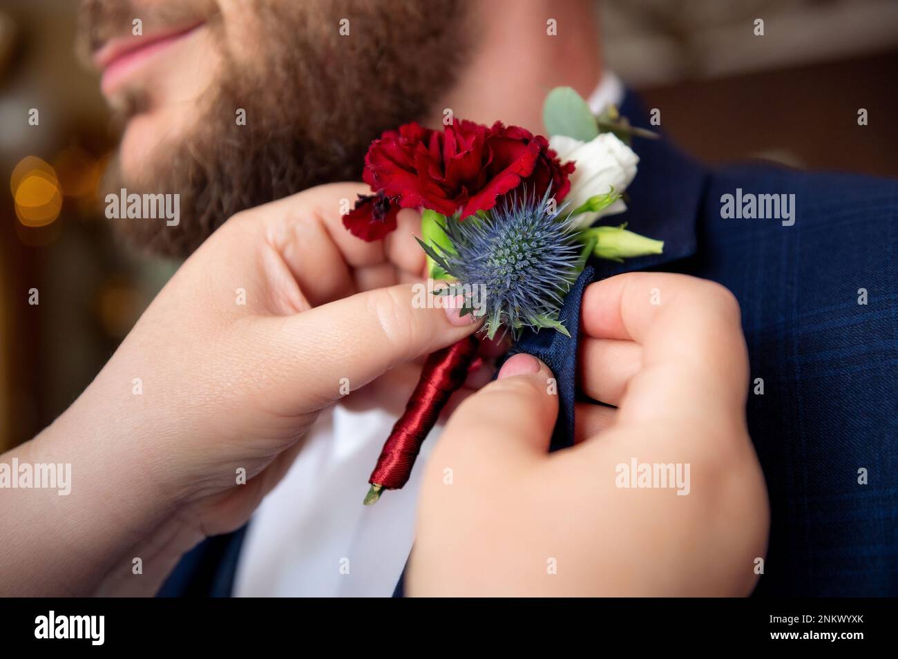 flowers bouquets bouquets and boutonnieres red flower in boutonniere ...