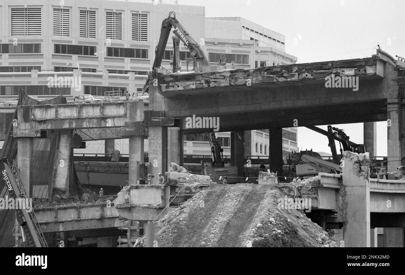 Demolition of the Embarcadero Freeway Offramp from the Bay Bridge ...