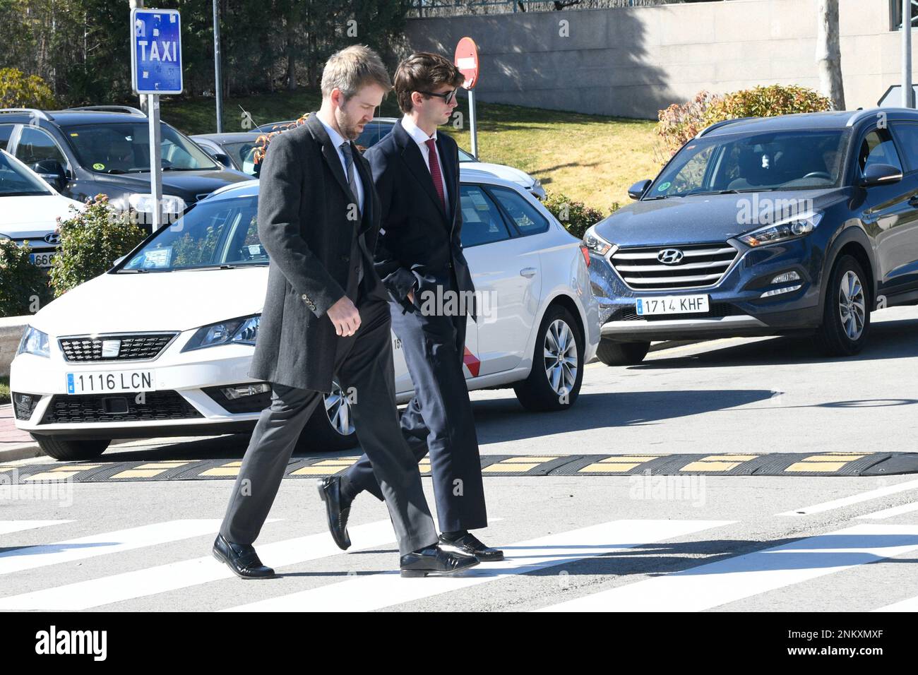 Laura Boyer's sons, Hugo Imedio (l) and Antonio González (r), arrive at ...