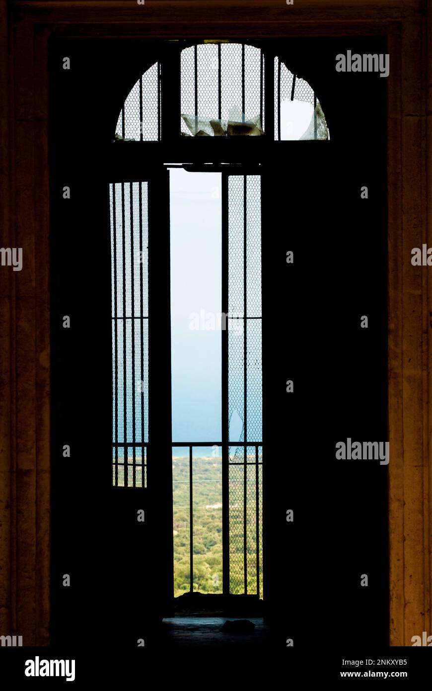 Basement doors and window hi-res stock photography and images - Alamy