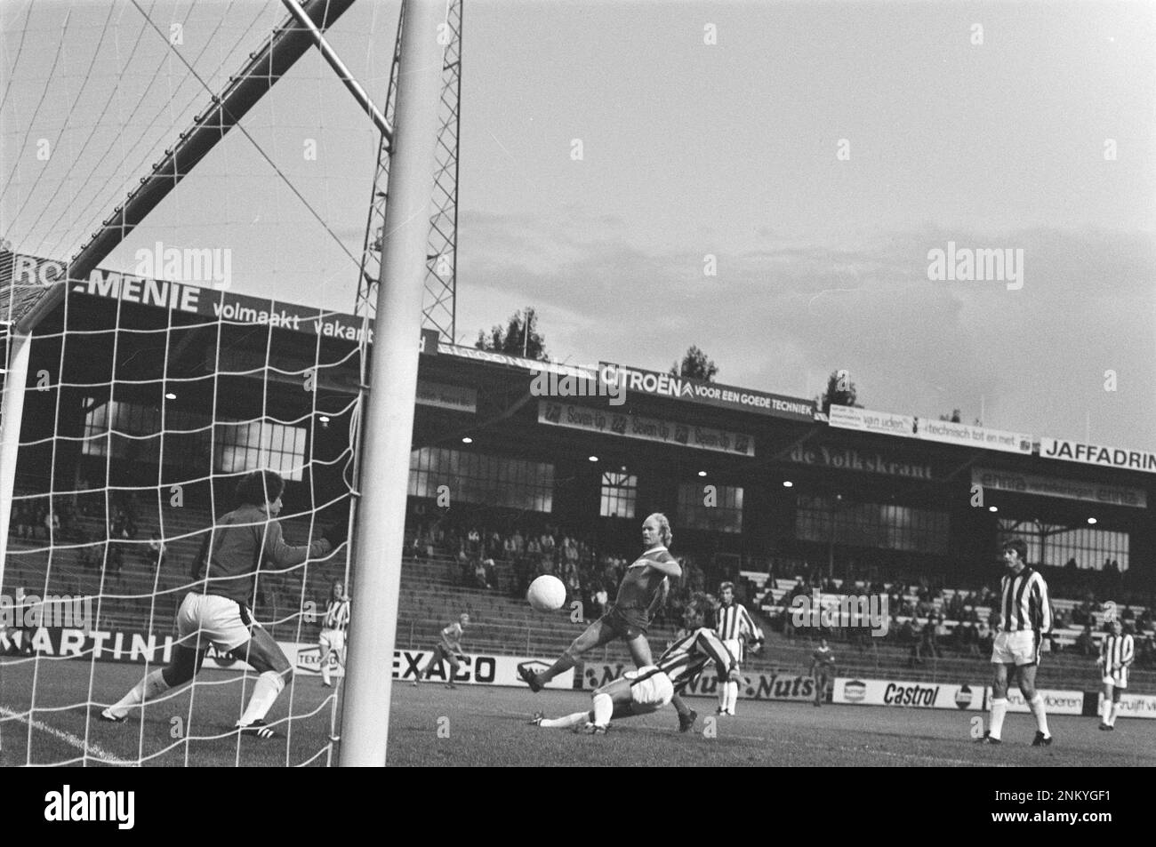 Ajax geels hi-res stock photography and images - Alamy