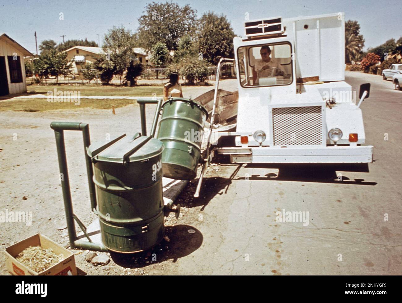 1970s garbage truck hi-res stock photography and images - Alamy