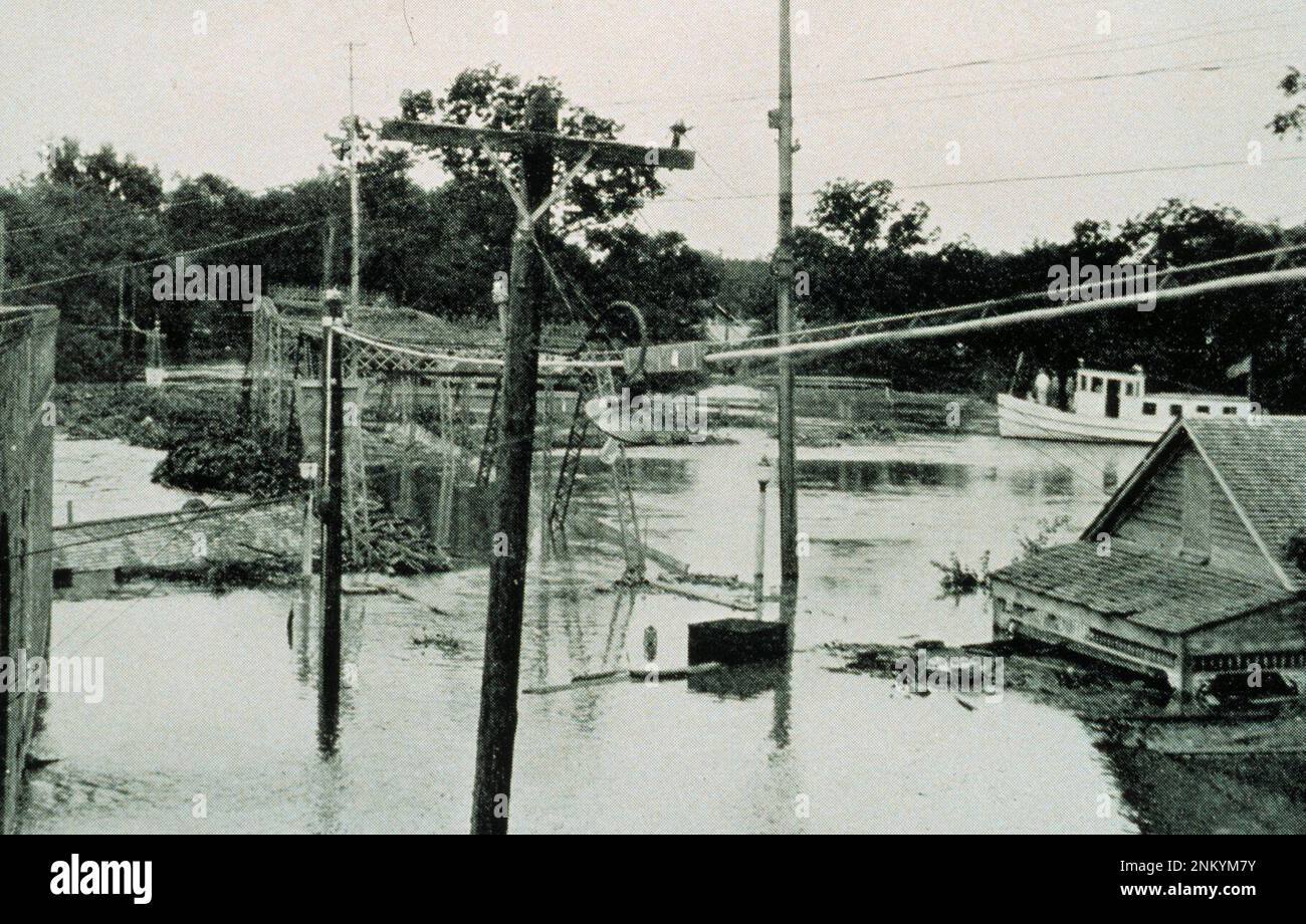 The Great Mississippi Flood of 1927, Teche Bayou, New Iberia, Louisiana ...