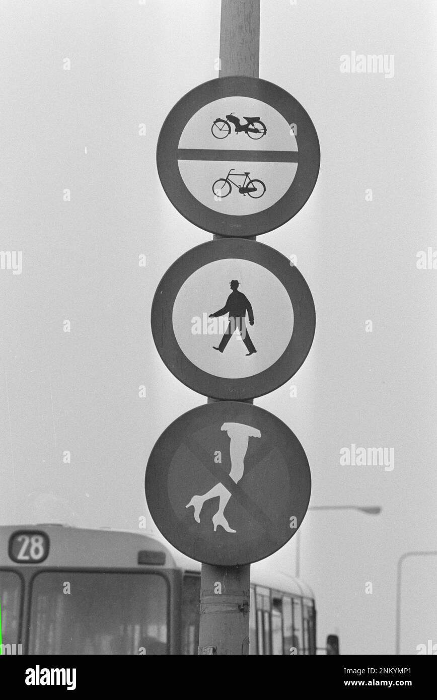 New traffic sign, prostitution prohibited, placed on the De Ruyterkade ...