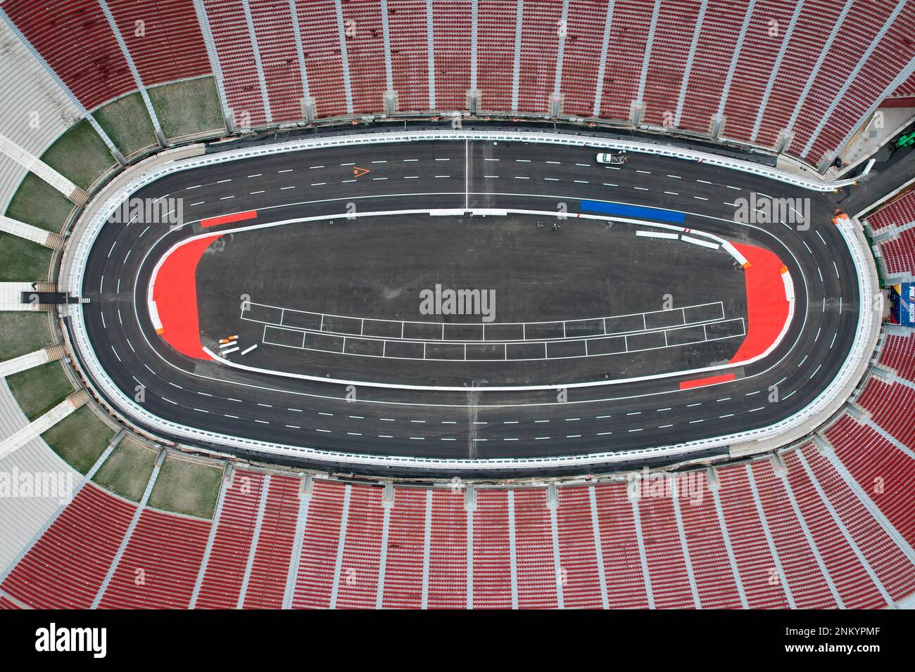 An aerial of the temporary asphalt racetrack at the Los Angeles ...
