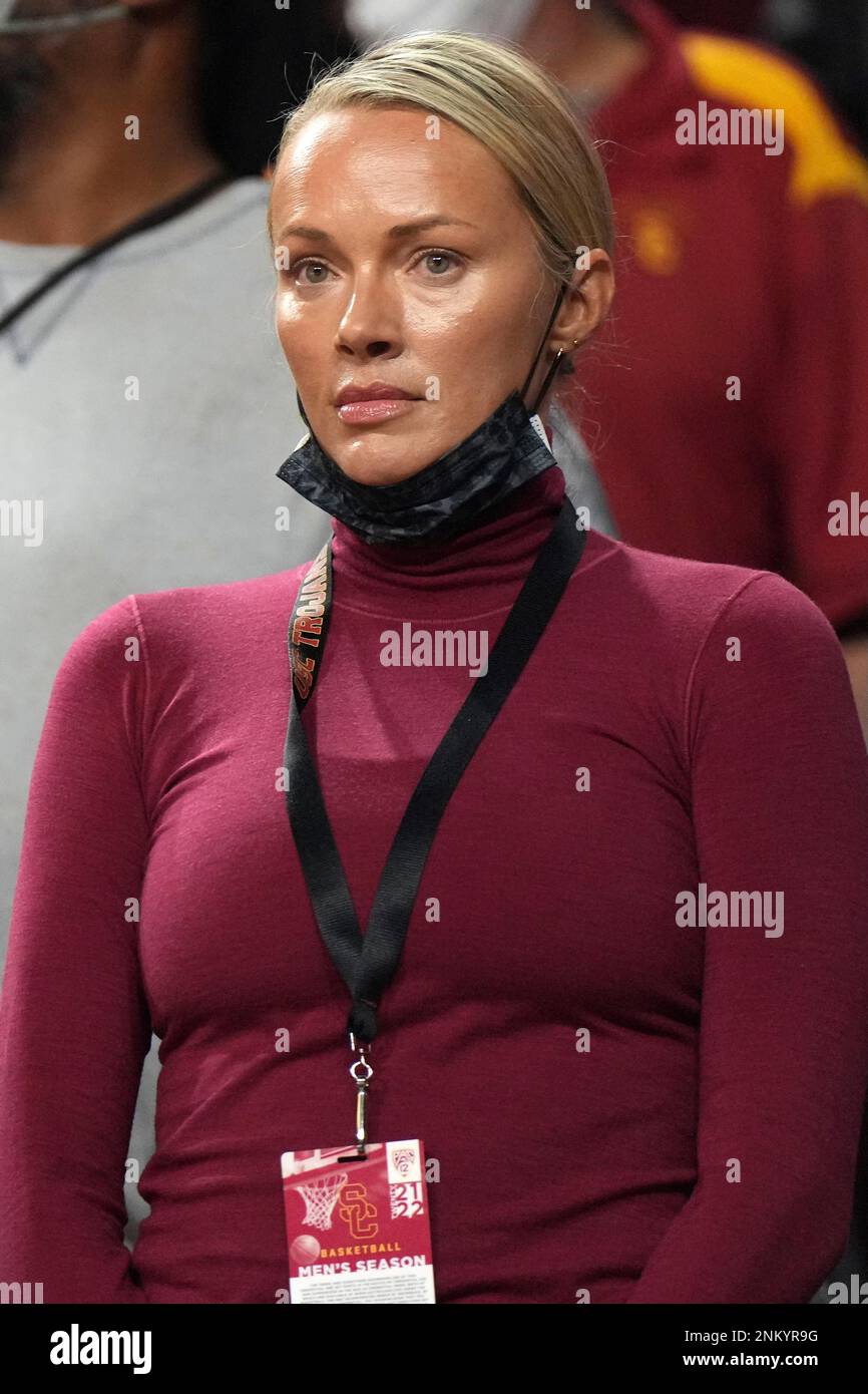 Amanda Enfield, the wife of Southern California Trojans head coach Andy ...