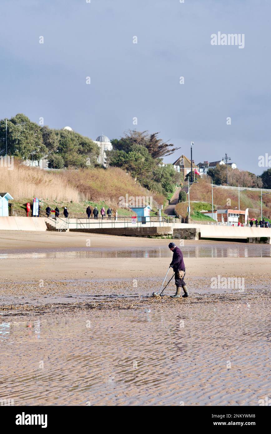 Metal detecting detectorist hi-res stock photography and images - Alamy