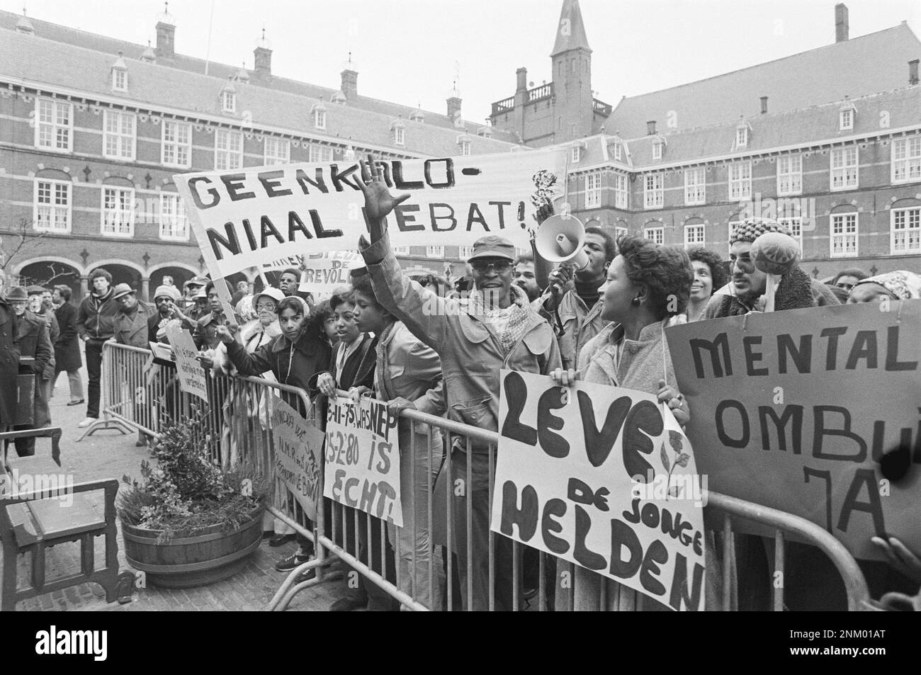 Netherlands History: Surinamese people demonstrate at Binnenhof for ...