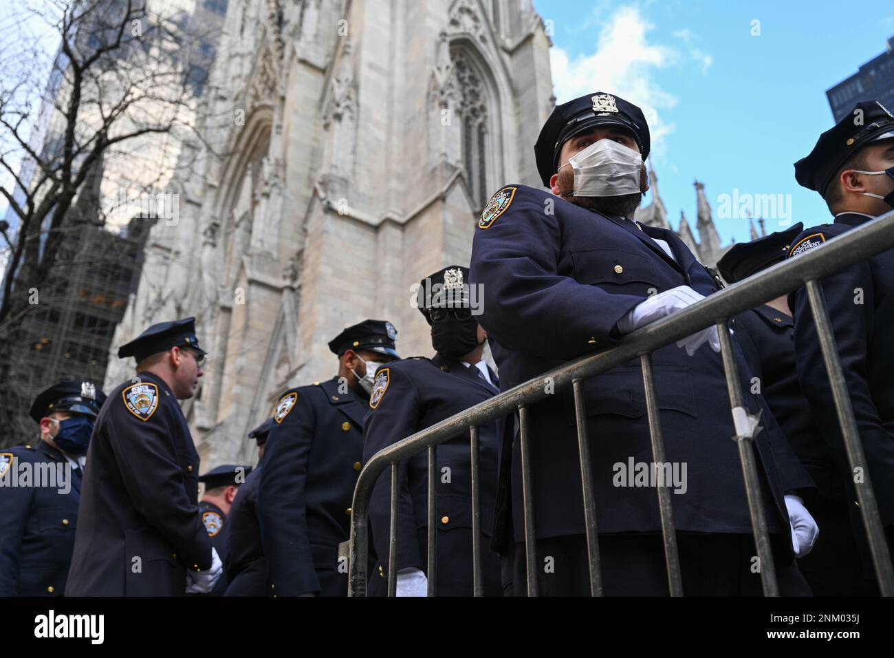 Photo by: NDZ/STAR MAX/IPx 2021 1/27/22 Police officers attend the wake ...