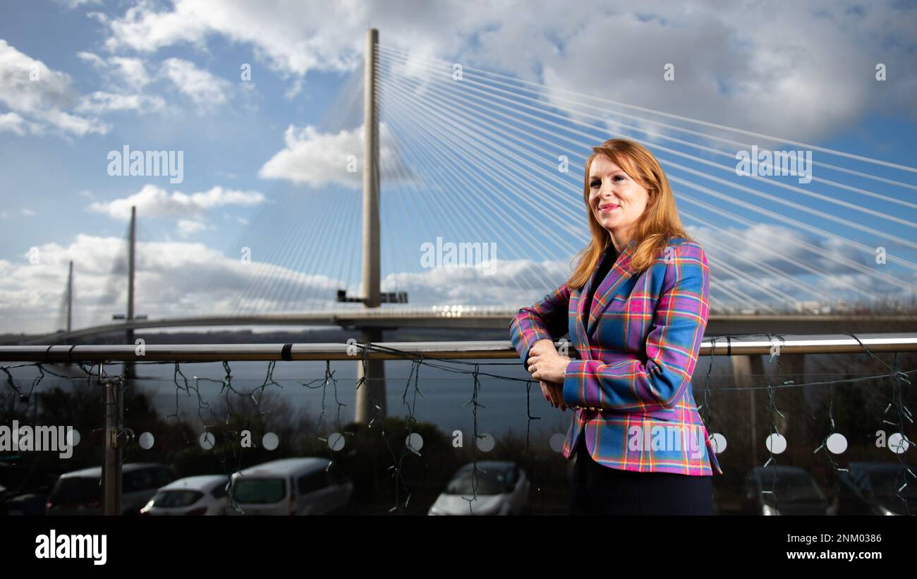 Ash regan building bridges hi-res stock photography and images - Alamy