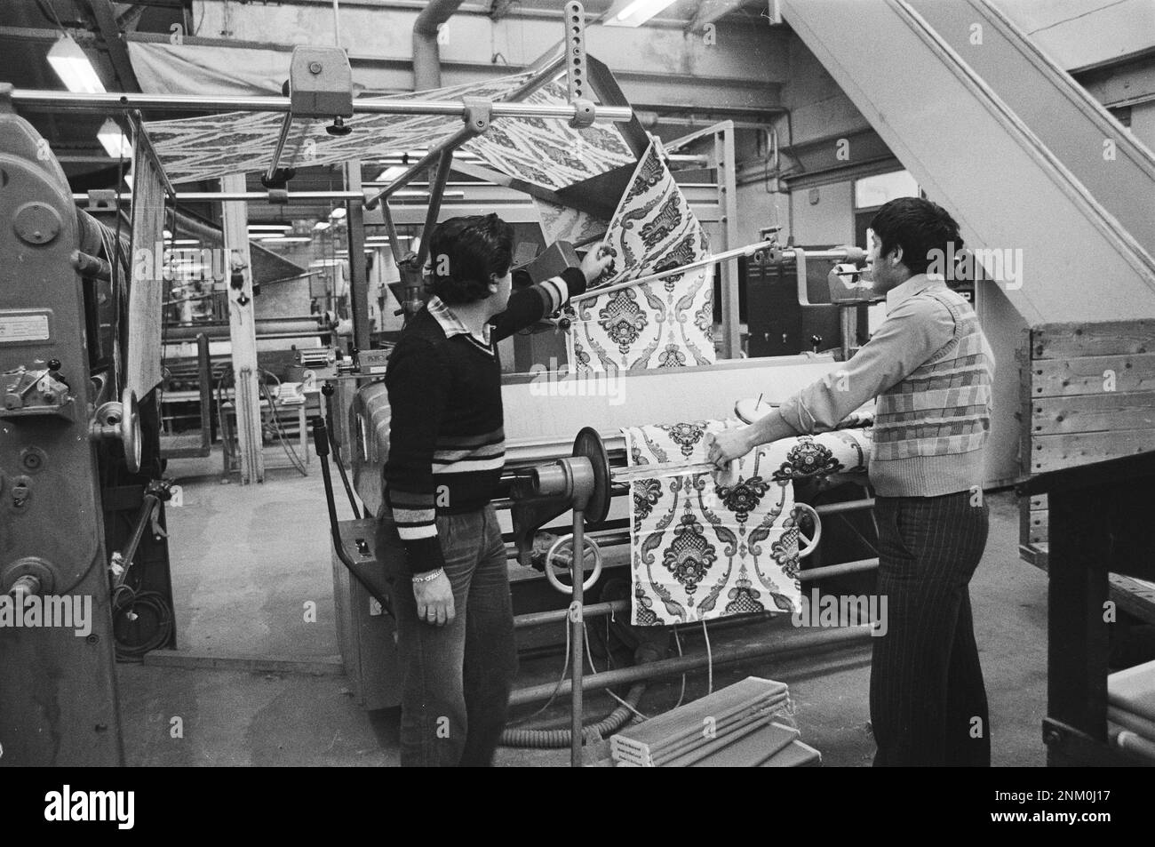 Netherlands History: Workers at the Twente textile company TSB in Goor ...