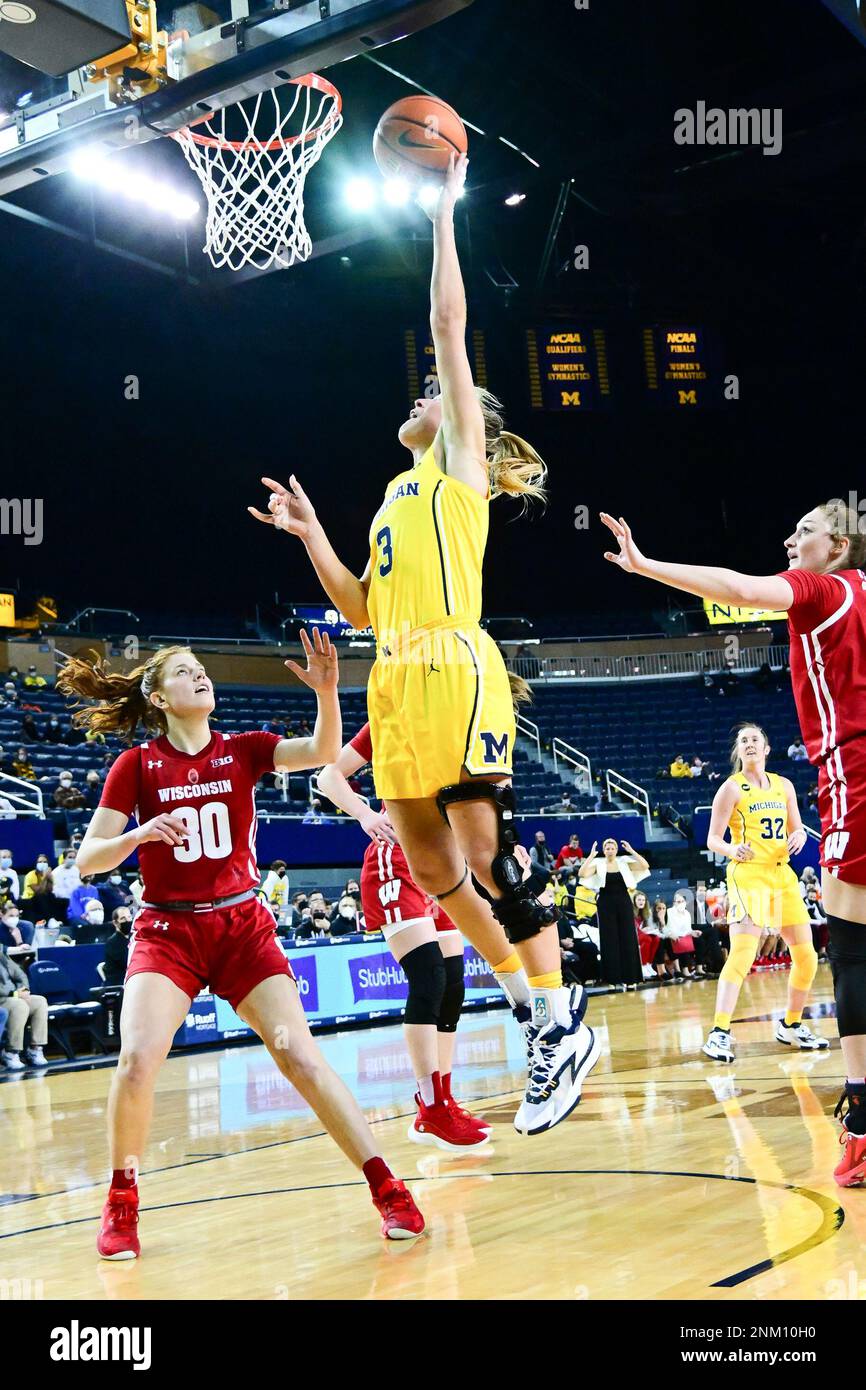 ANN ARBOR, MI - JANUARY 20: Michigan Wolverines guard Maddie Nolan (3 ...
