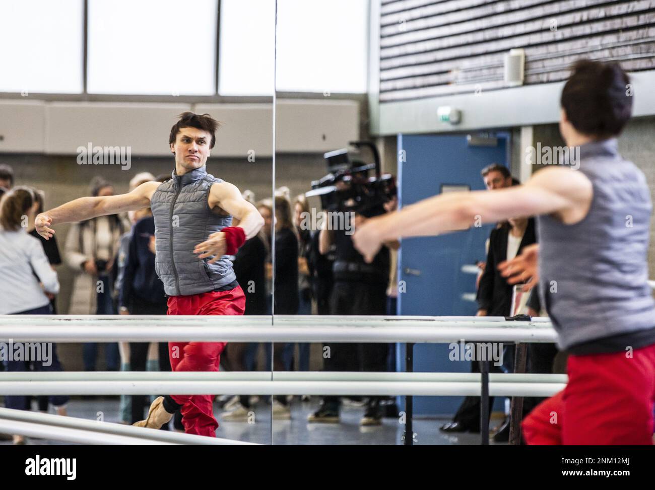 THE HAGUE - The United Ukrainian Ballet, which reflects on the Russian ...