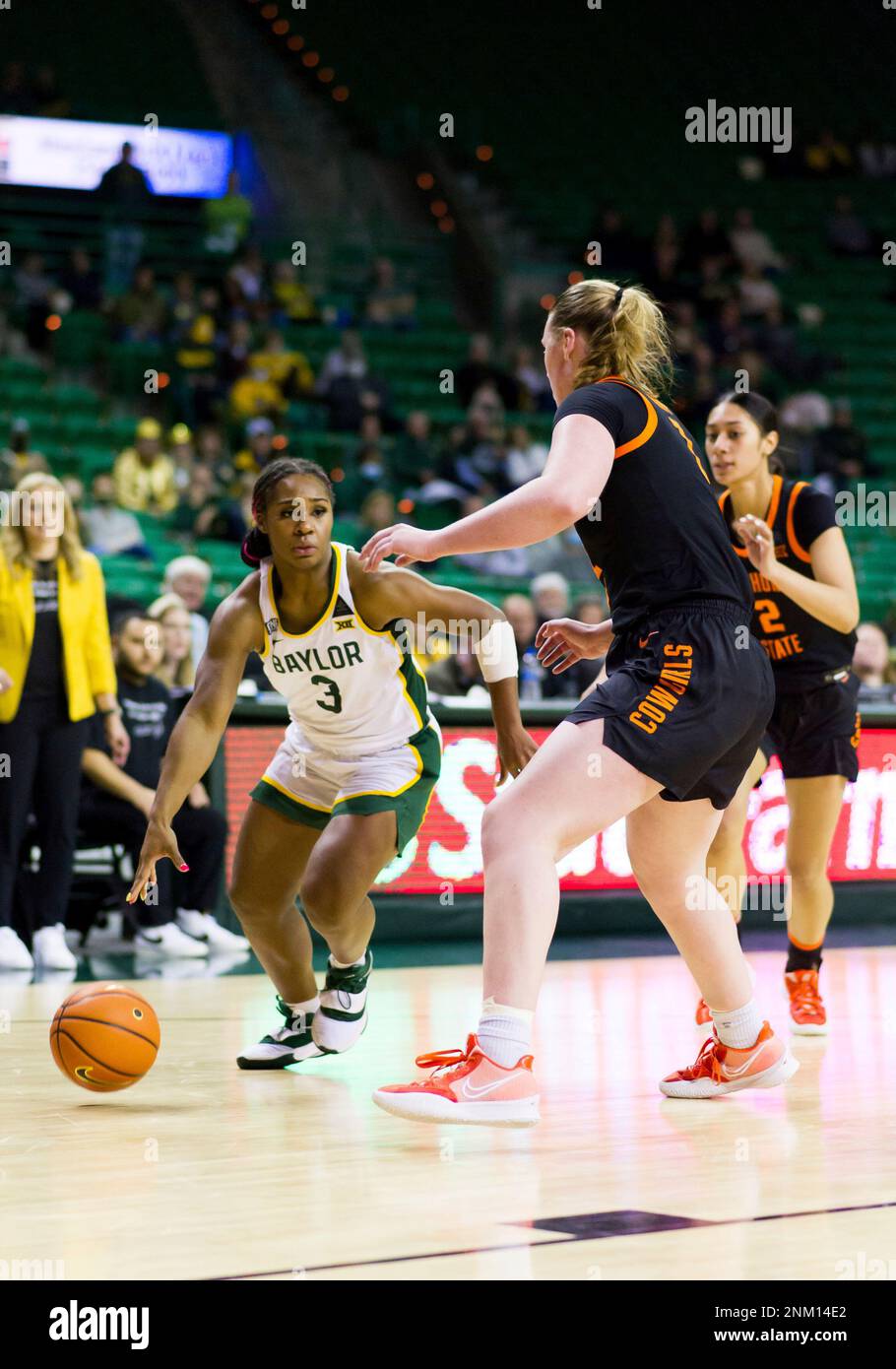 January 19 2022: Baylor Lady Bears guard Jordan Lewis (3) drives with ...