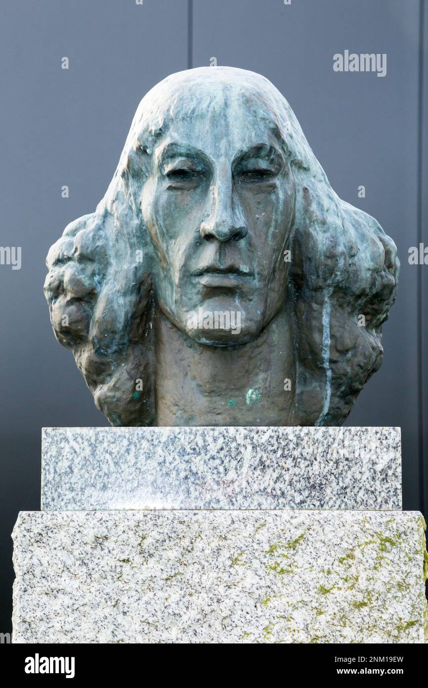 Statue bust (apparently bronze metal) of Nicholas / Nicolaus Copernicus ...