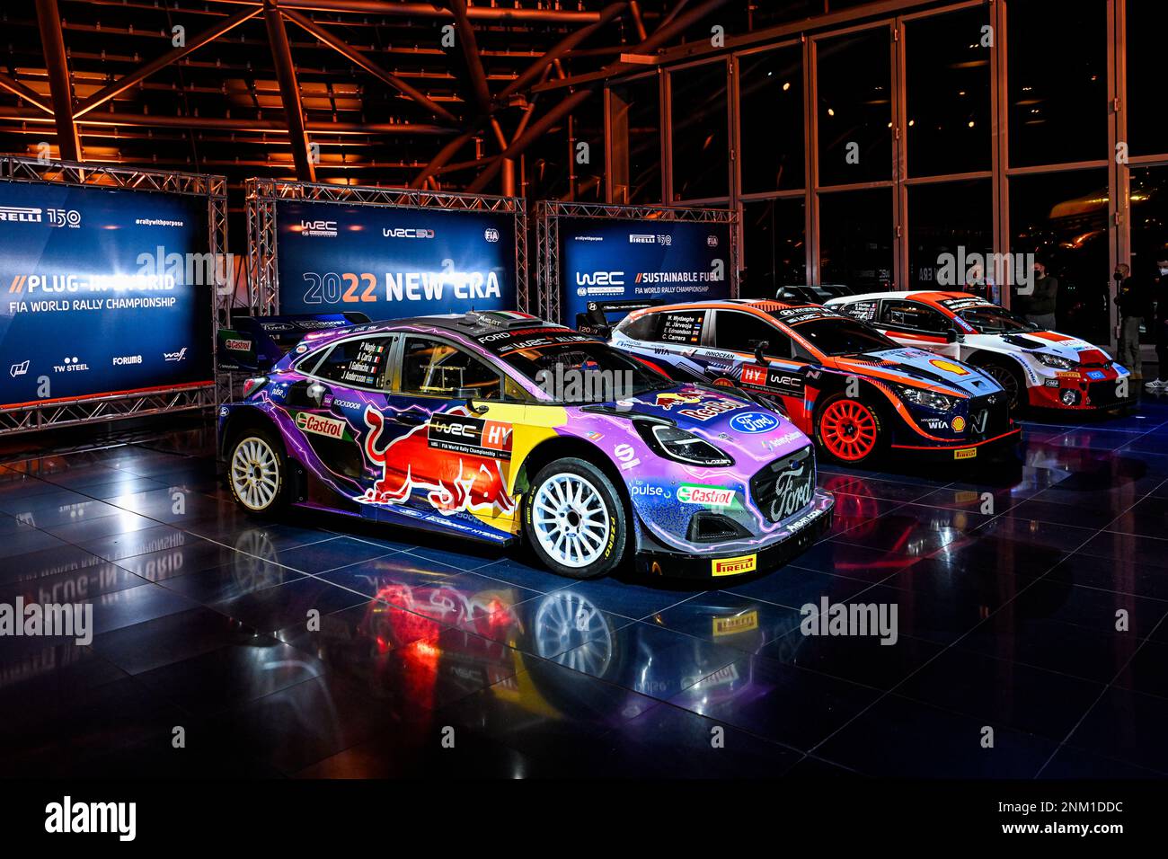 Star drivers and pioneering new hybrid cars delivered a high-voltage ...