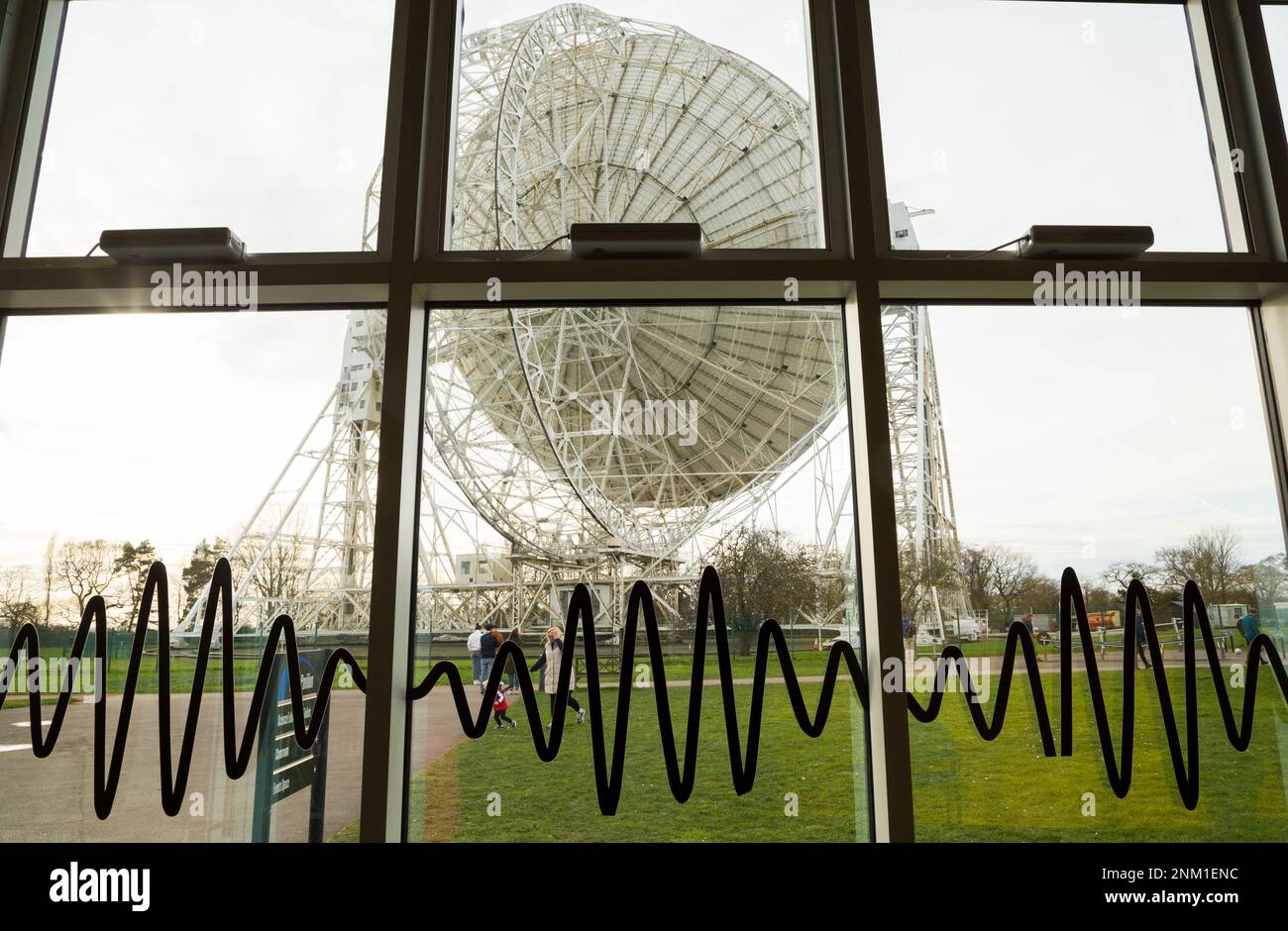 The giant Lovell radio telescope at Jodrell Bank site, Cheshire, UK ...