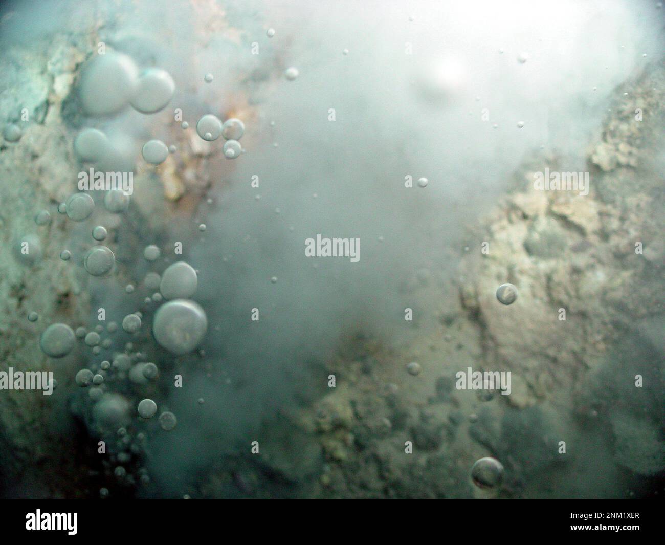 Hydrothermal vent fluids hi-res stock photography and images - Alamy