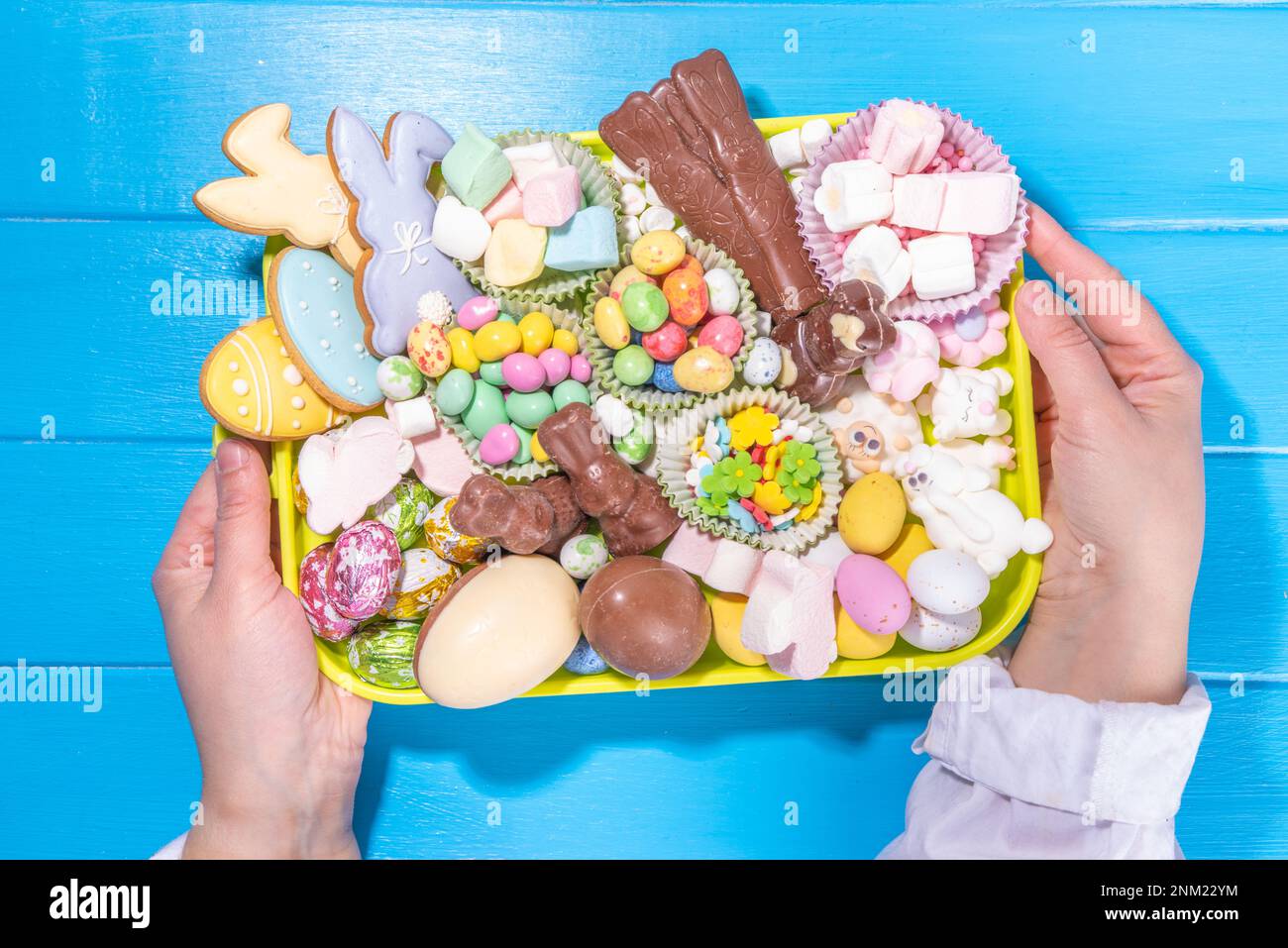 Easter charcuterie board. Sweet Easter party, kids holiday treats ...