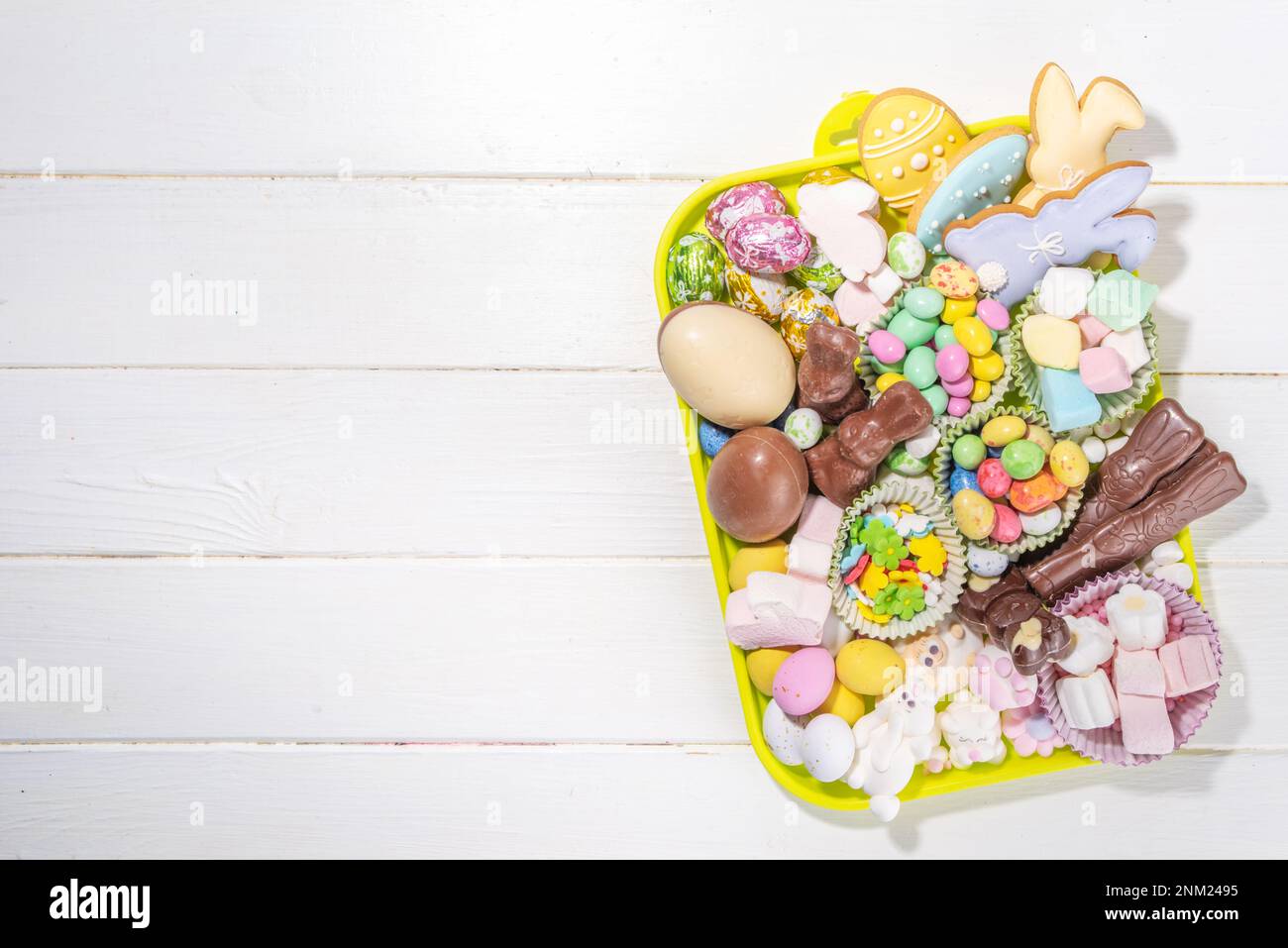 Easter charcuterie board. Sweet Easter party, kids holiday treats ...