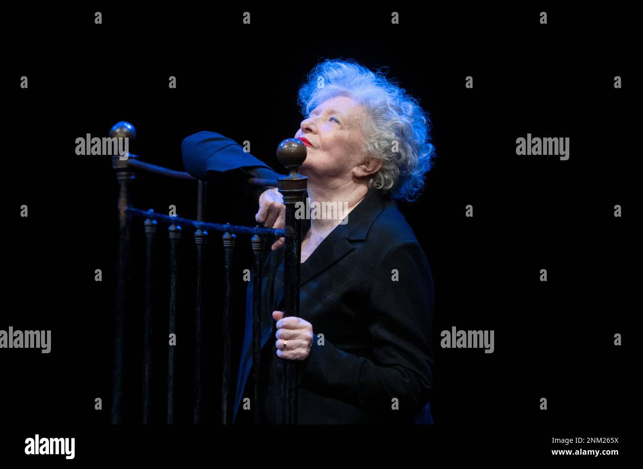 James joyces women hi-res stock photography and images - Alamy