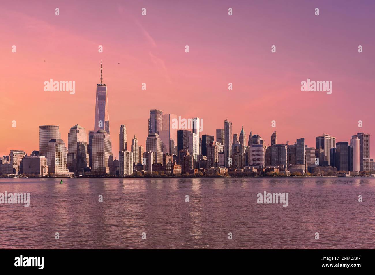 New york city beautiful sunset hi-res stock photography and images - Alamy