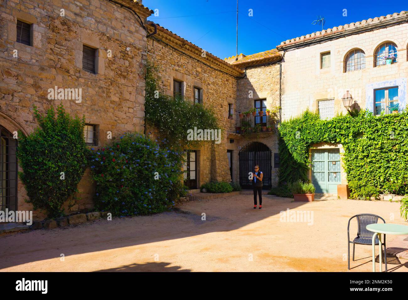 Peratallada spain castle hi-res stock photography and images - Alamy