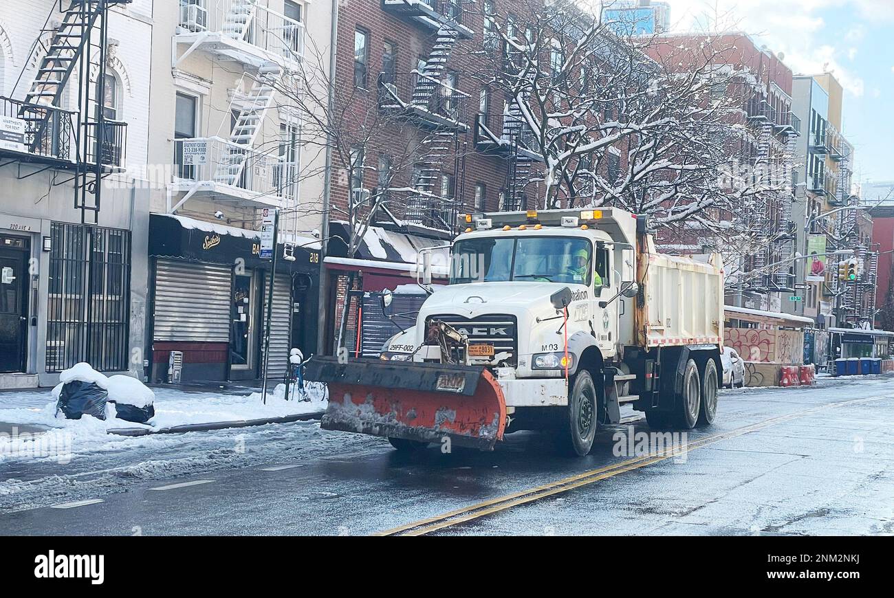 Photo by: STRF/STAR MAX/IPx 2022 1/7/22 The first major snow event hits ...