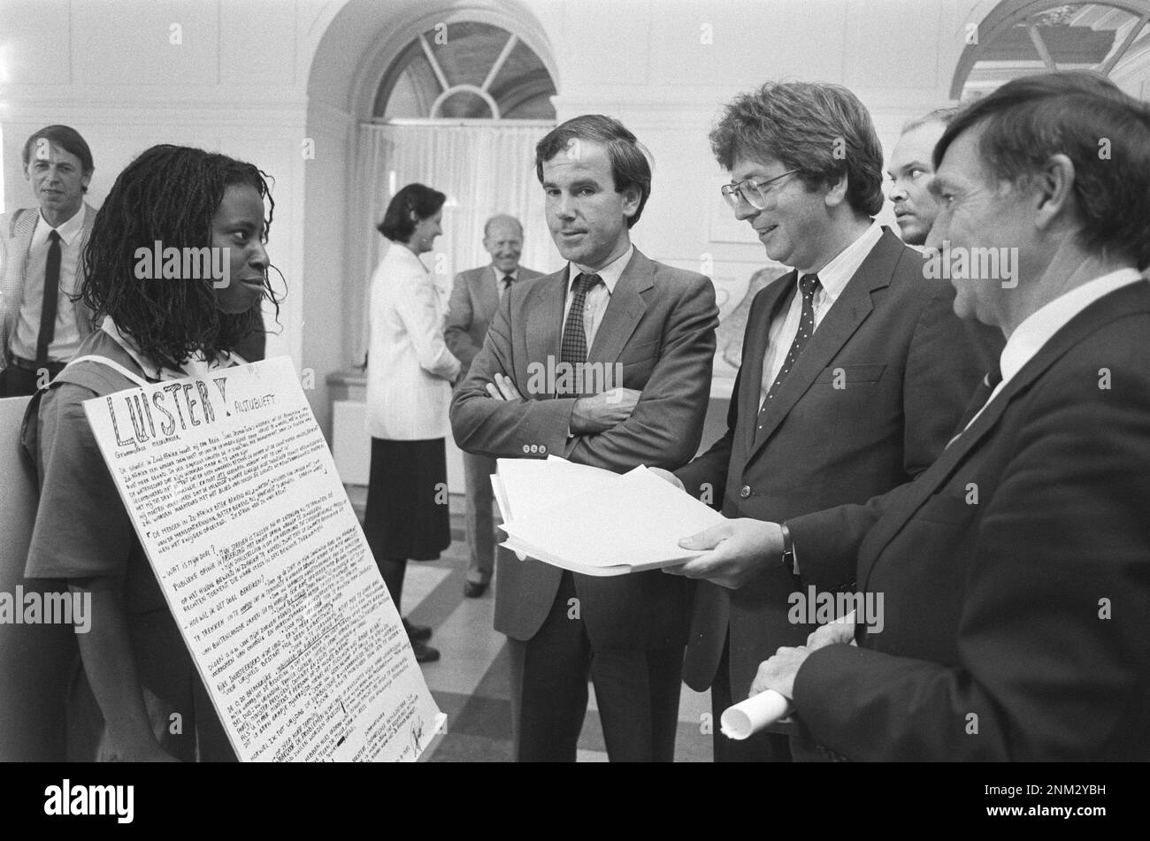 Apartheid south africa protest 1980s hi-res stock photography and ...