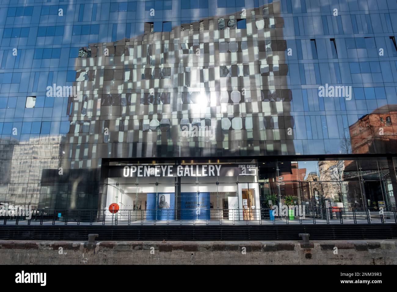 Open eye photography gallery hi-res stock photography and images - Alamy