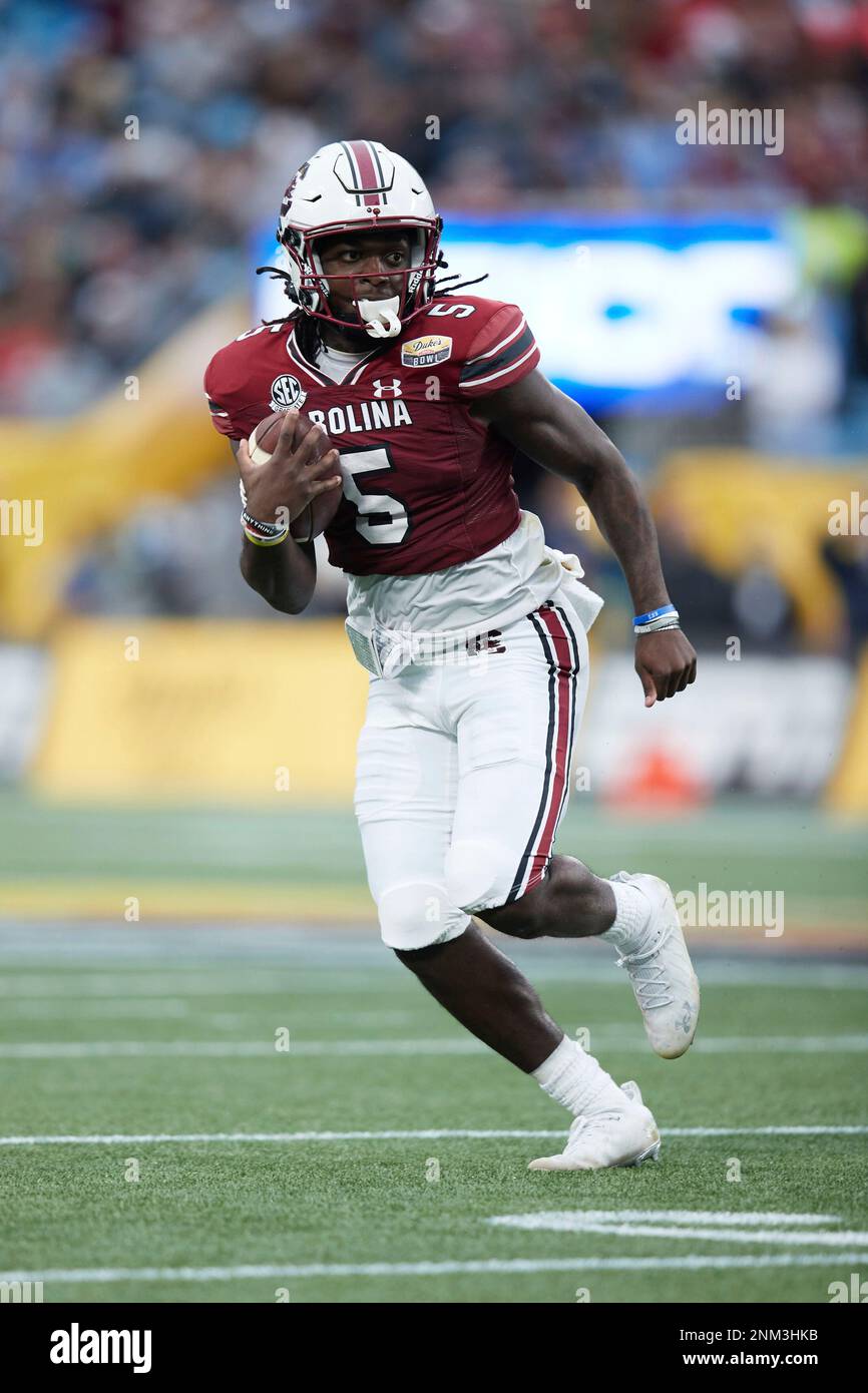 South Carolina Gamecocks quarterback Dakereon Joyner (5) runs with the ...