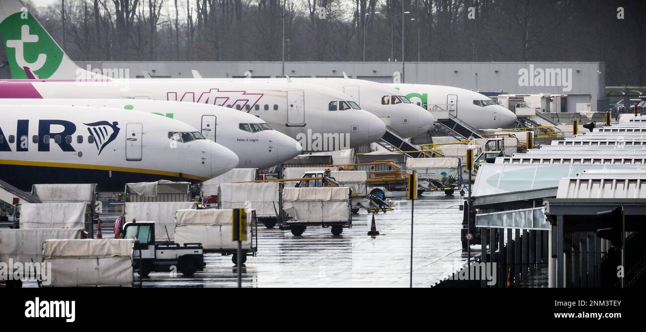 EINDHOVEN - Stationary aircraft on the platform of Eindhoven Airport ...