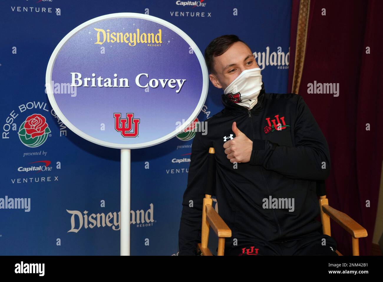 Utah Utes receiver Britain Covey wears a face mask during Rose Bowl ...