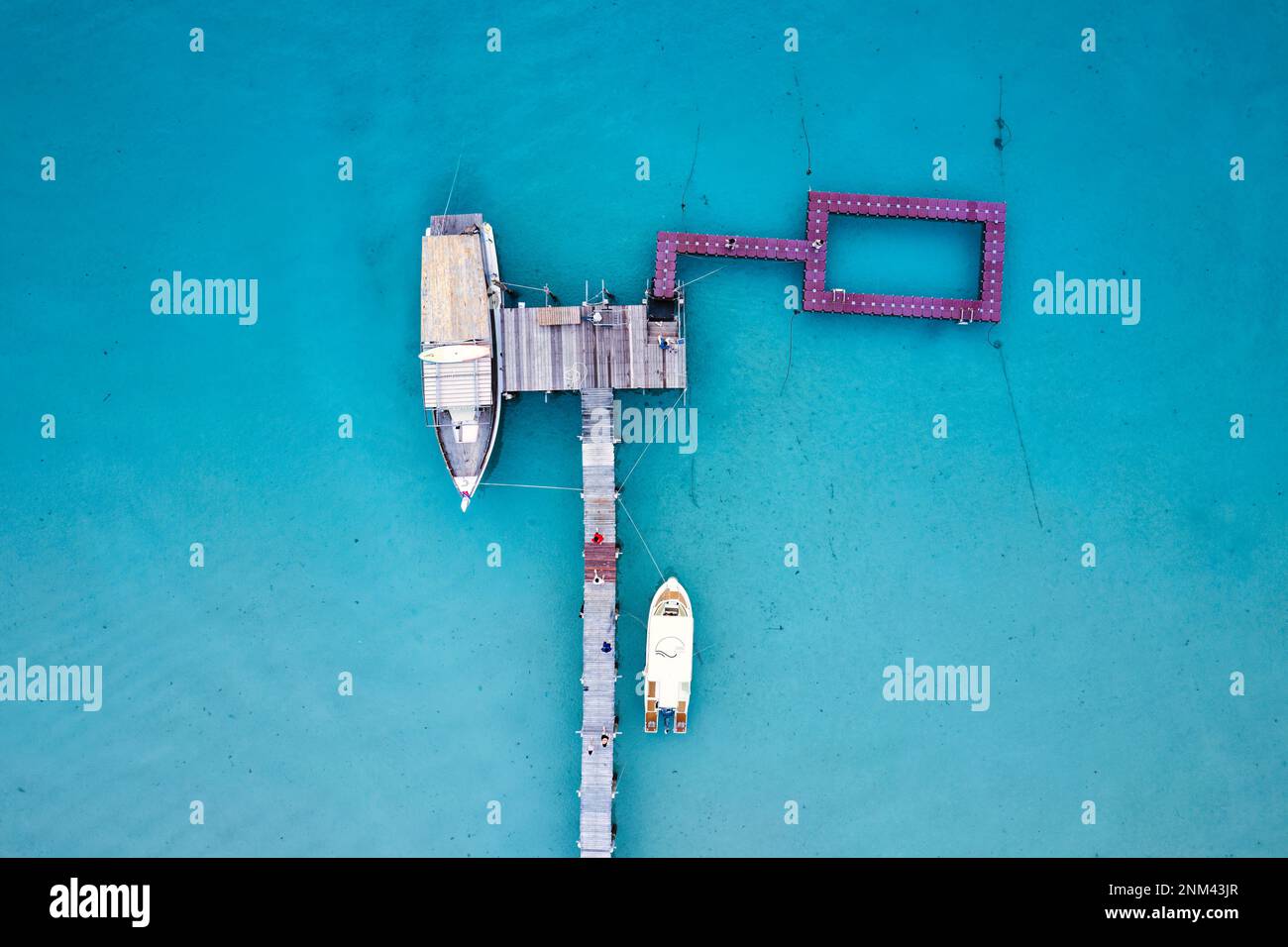 View wooden pier sea hi-res stock photography and images - Alamy