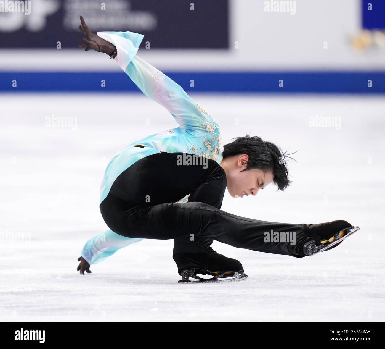 Japanese figure skater Yuzuru Hanyu performs during men's free skating ...