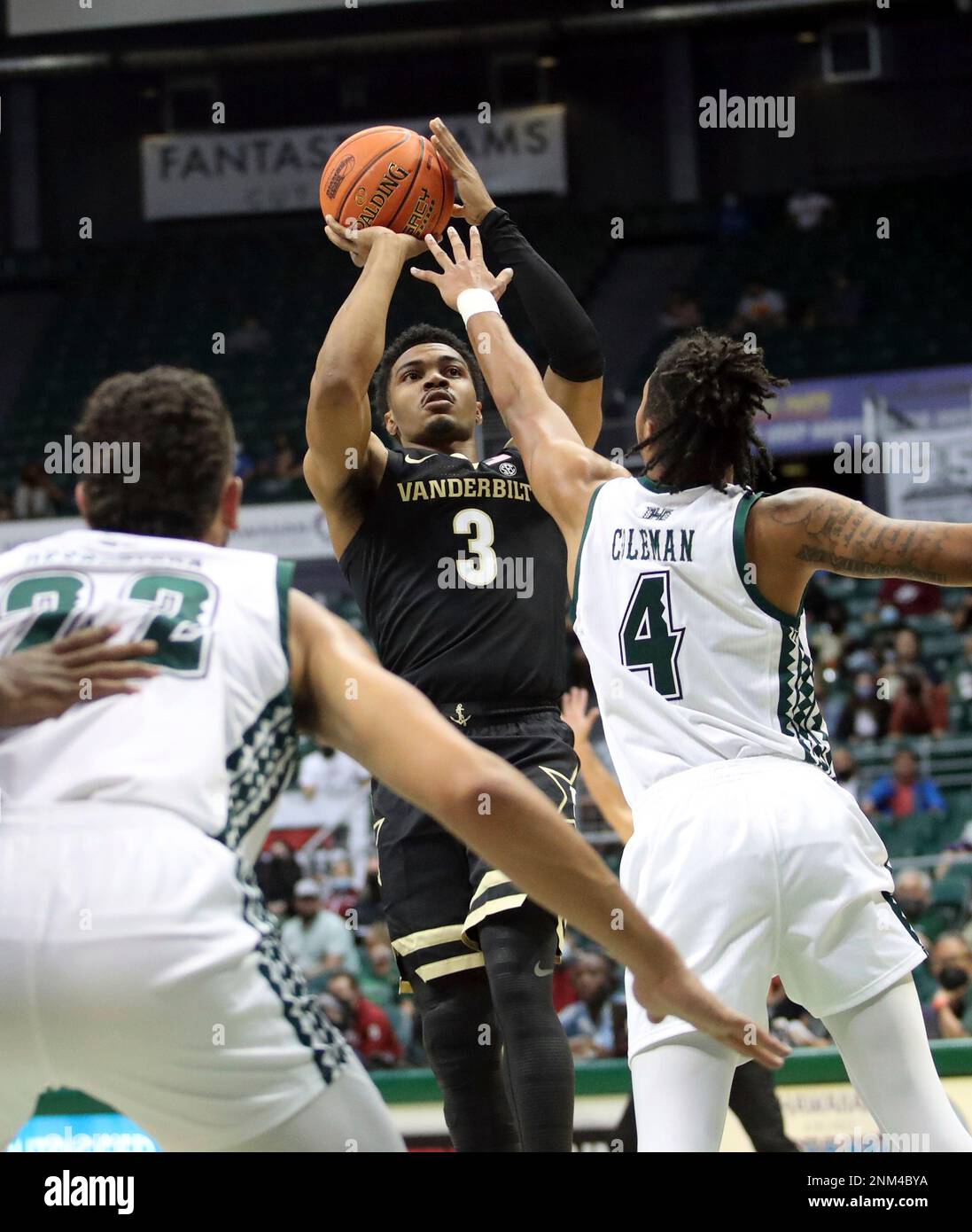 December 22, 2021 - Vanderbilt Commodores guard Rodney Chatman #3 takes ...