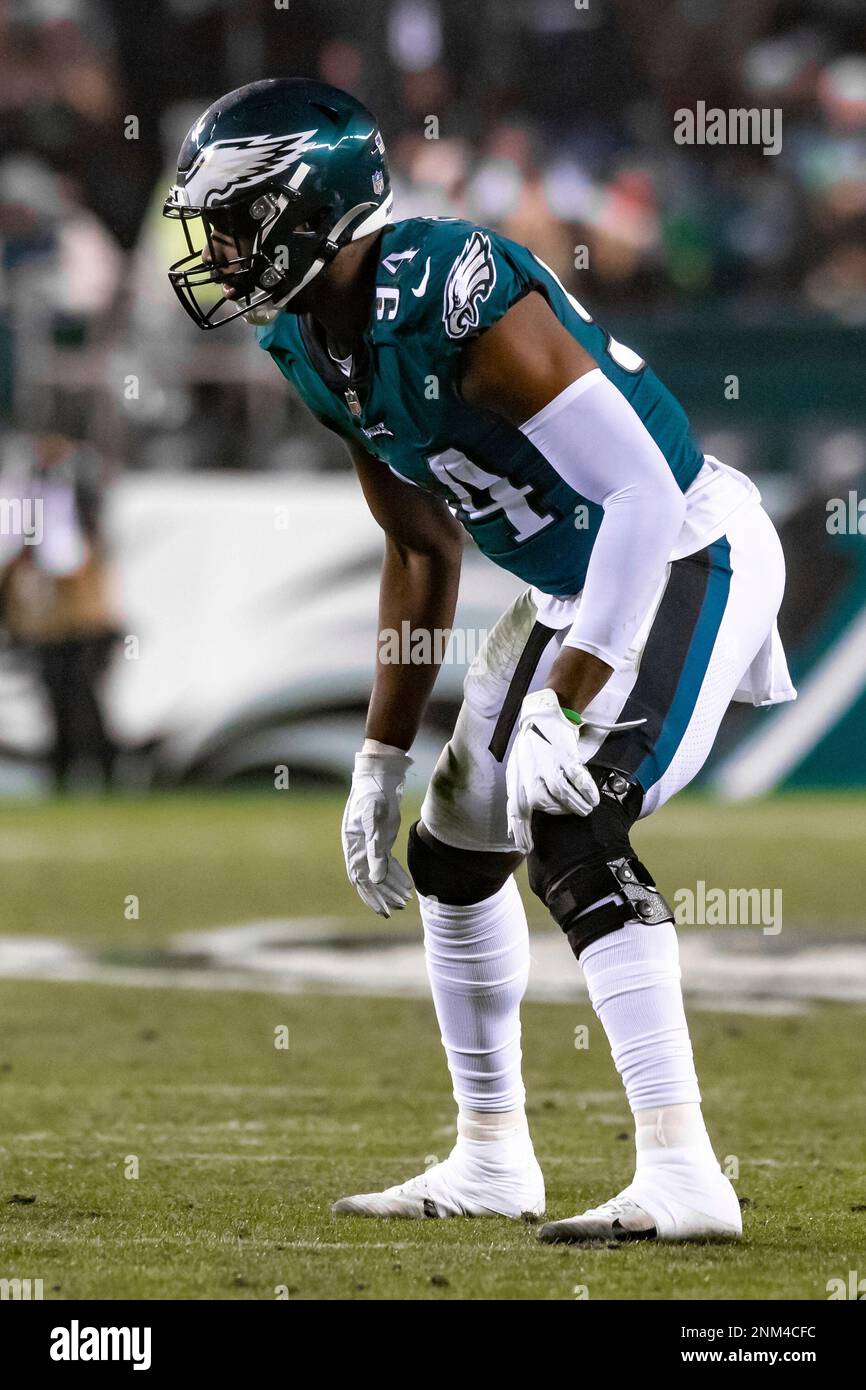 PHILADELPHIA, PA - DECEMBER 21: Philadelphia Eagles defensive end Josh ...