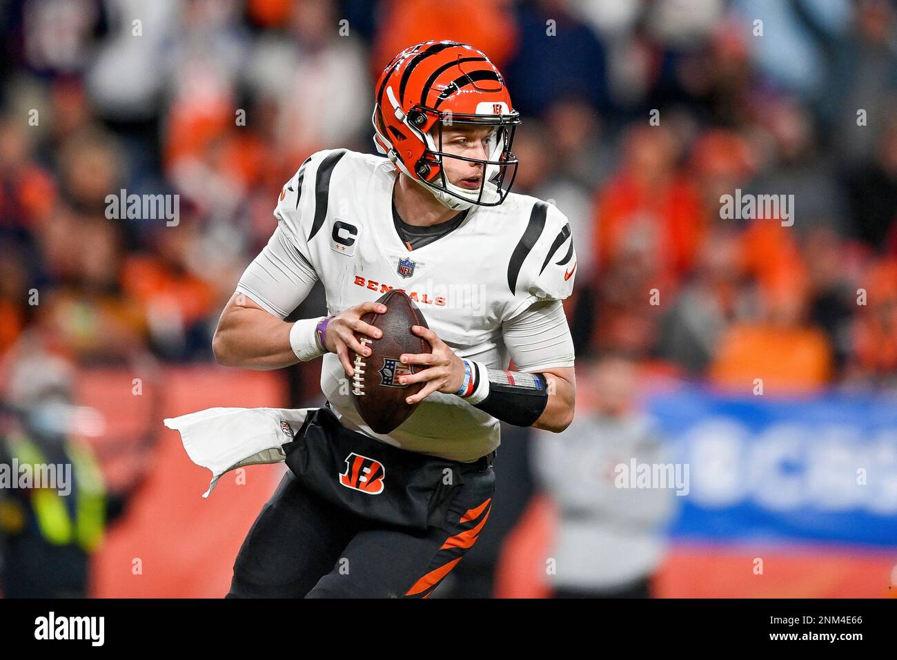 DENVER, CO - DECEMBER 19: Cincinnati Bengals quarterback Joe Burrow (9 ...