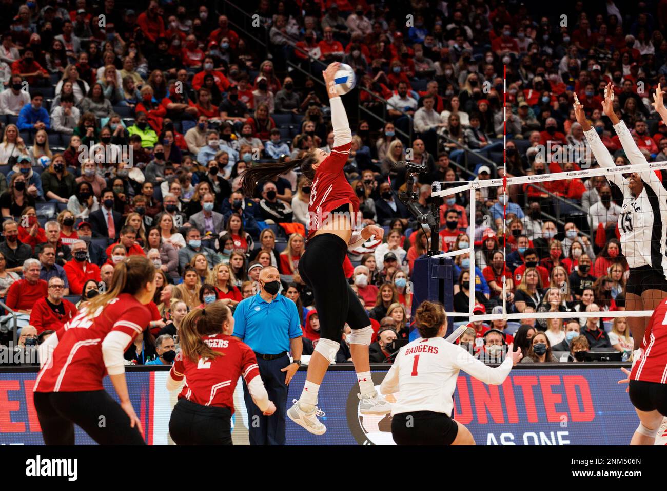 COLUMBUS, OH - DECEMBER 16: Wisconsin Badgers outside hitter Julia ...