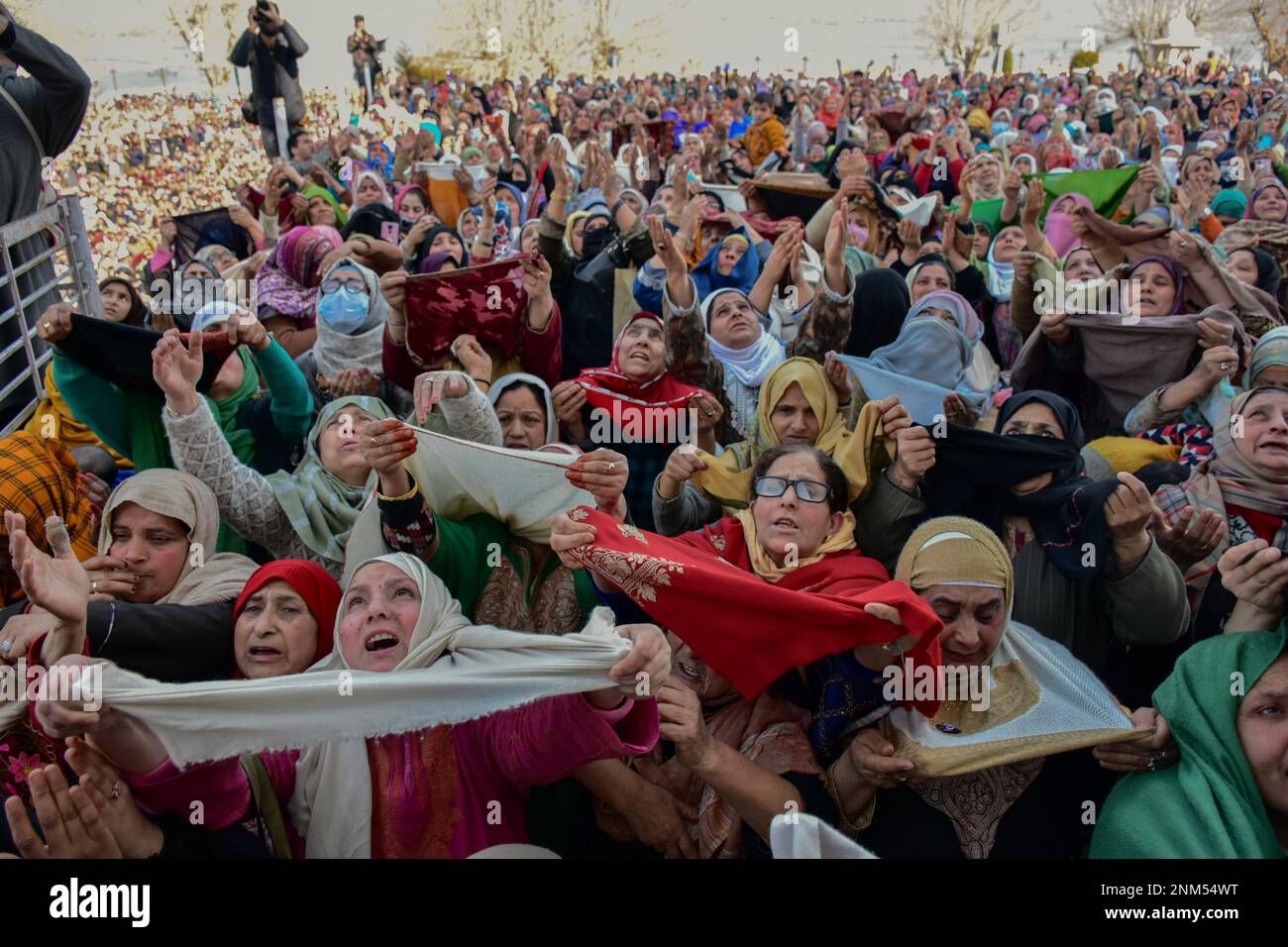 Srinagar, India. 24th Feb, 2023. Kashmiri Muslim devotees pray upon ...