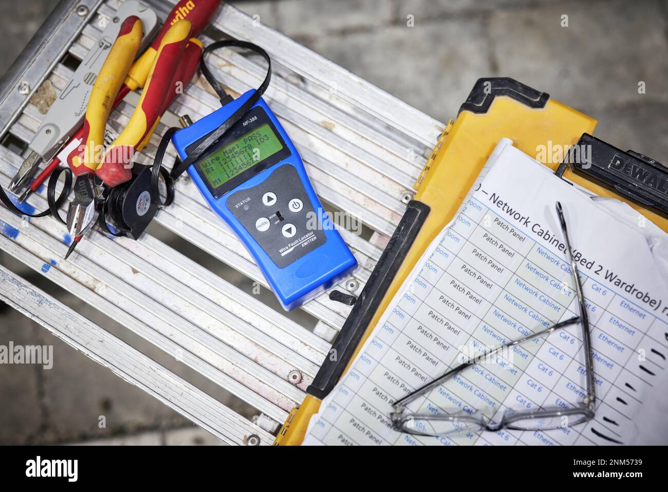 Planning tools hi-res stock photography and images - Alamy