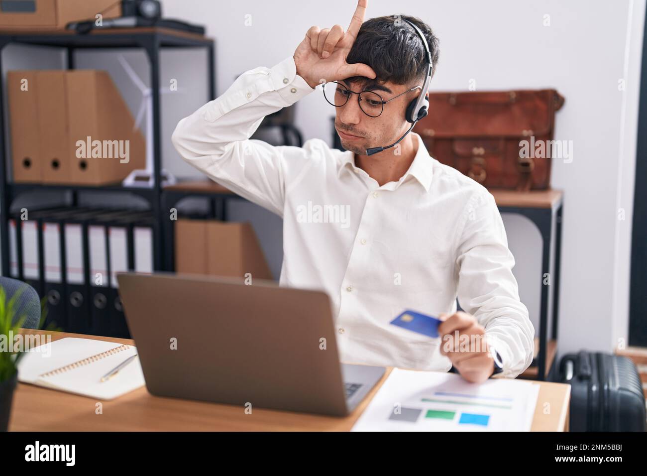 Loser hand gesture computer hi-res stock photography and images - Alamy