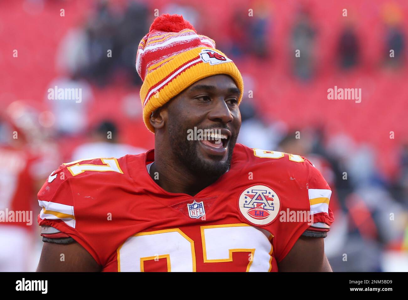 KANSAS CITY, MO - DECEMBER 12: Kansas City Chiefs defensive end Alex ...