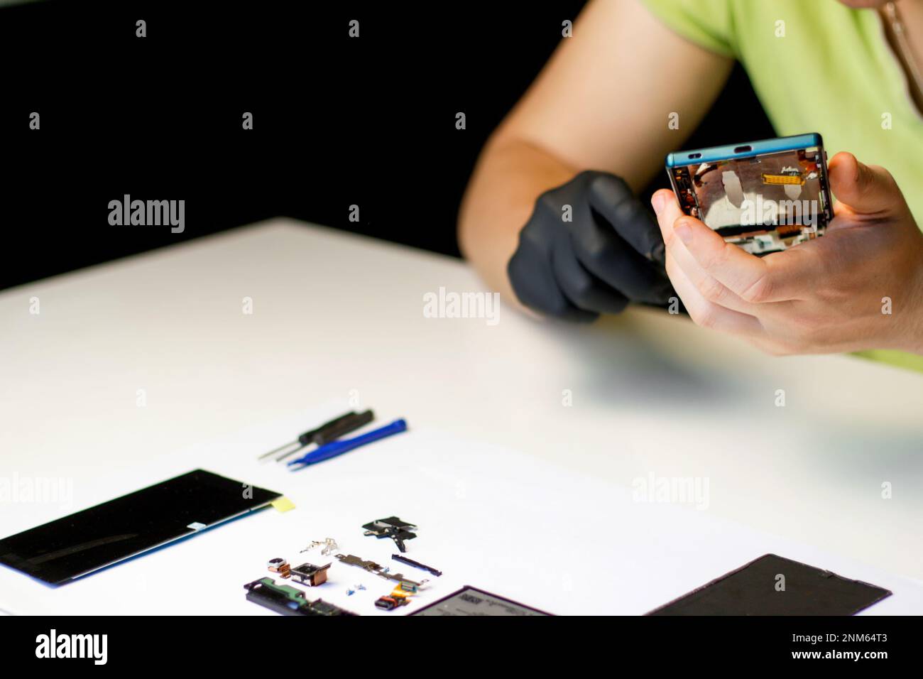 Mobile repairing in lab hi-res stock photography and images - Alamy